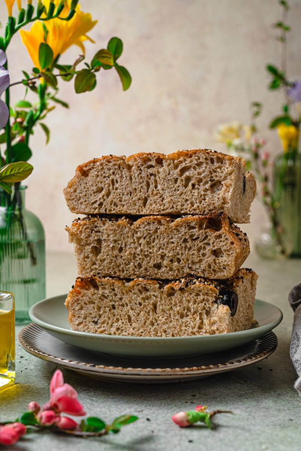 Mekana integralna focaccia - talijanska pogača - Food and Mood