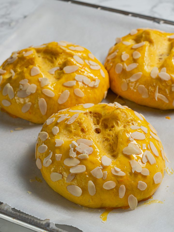 Pinca (Sirnica) - Sweet Croatian Easter Bread - Food and Mood