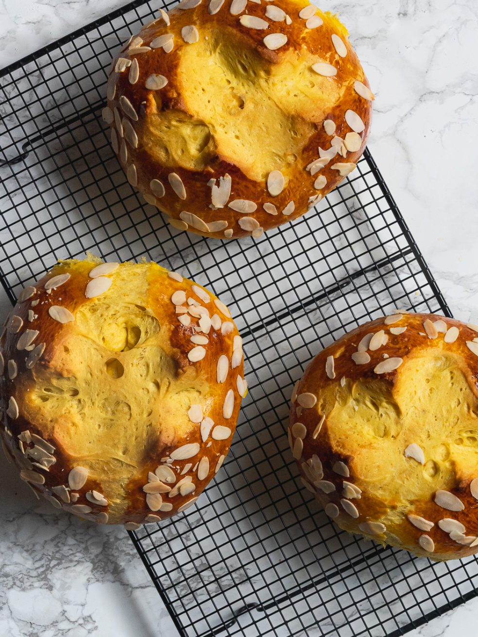 Pinca (Sirnica) - Sweet Croatian Easter Bread - Food and Mood