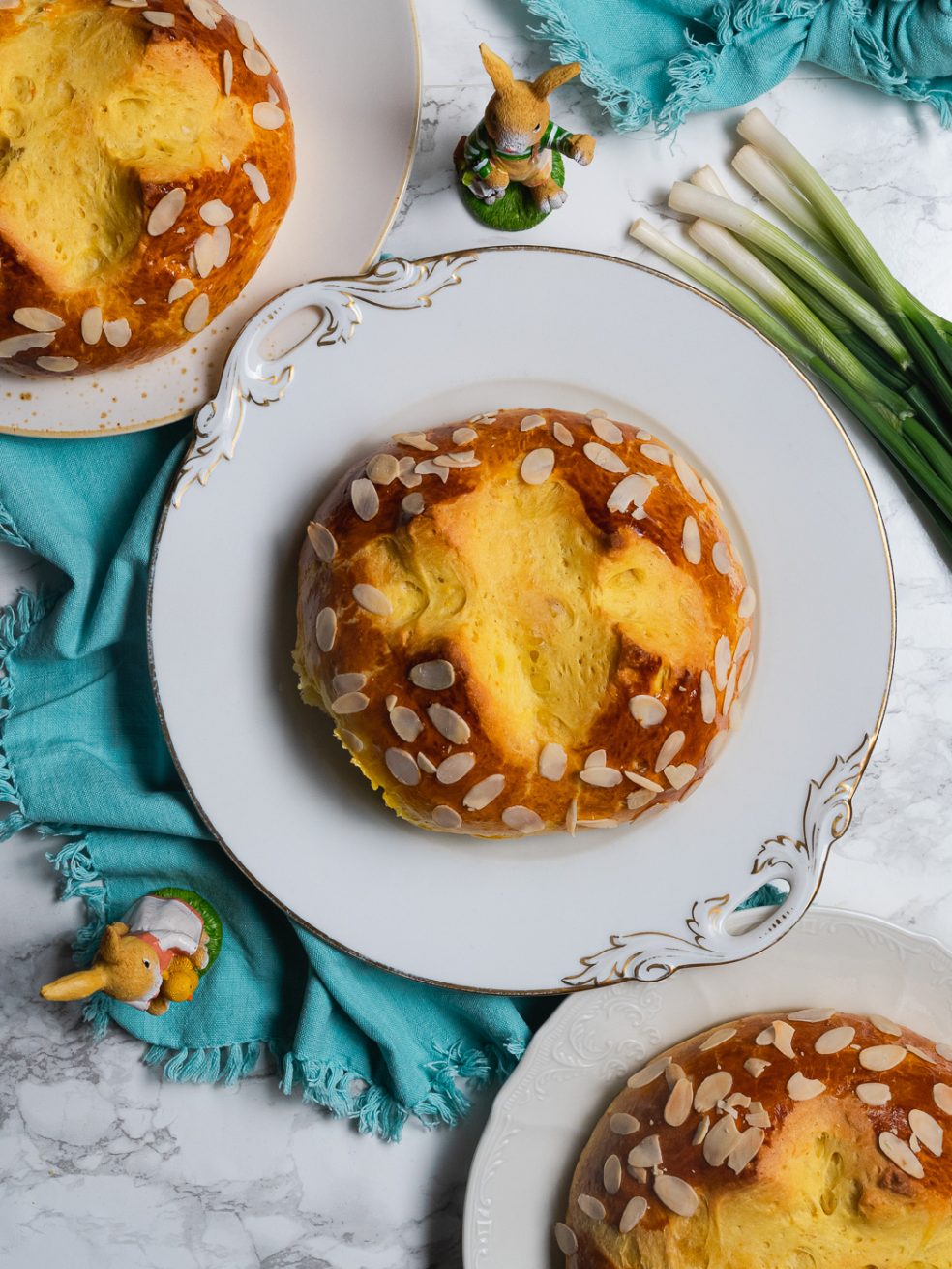 Pinca (Sirnica) - Sweet Croatian Easter Bread - Food and Mood